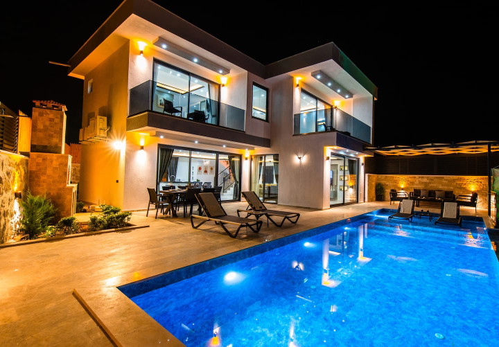 Villa Avec Piscine Abritée Au Design Moderne à Kalkan Kaş - Turquie
