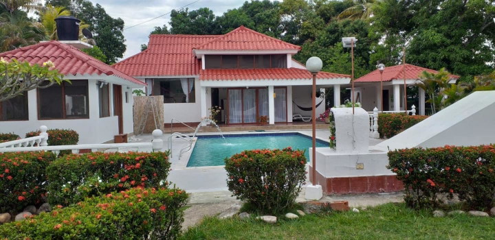 Villa Beatriz Casa Y Piscina Privadas - Melgar