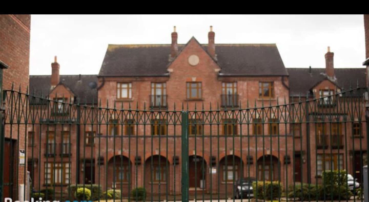 Spacious 4-bedroom Townhouse In Prime South Belfast Location - Belfast