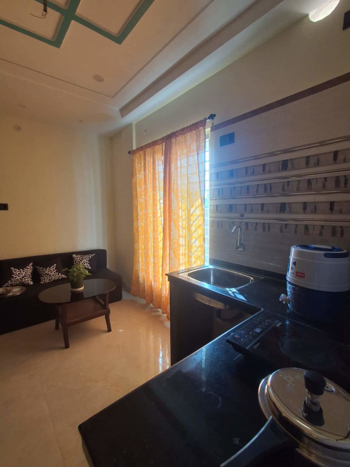 You Will Be Staying In A Comfy Self Contain Flat - Kolkata