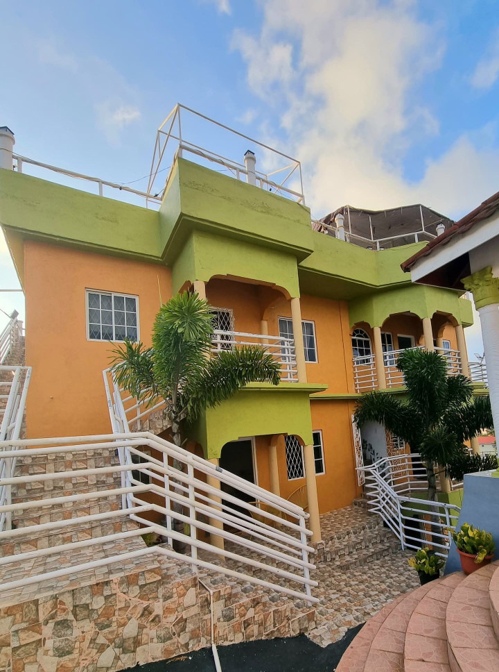 The View (Pool View Groundlevel) - Jamaica