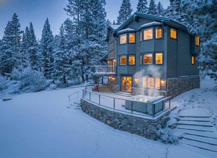 Luxury Tahoe Vacation Rental W/hottub & Lake Views - Tahoe City, CA