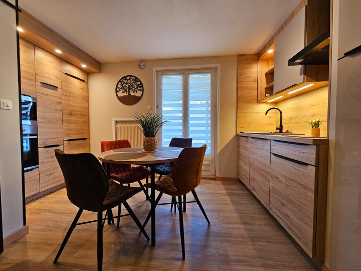 Maison Au Calme- Climatisation, Terrasse & Parking - Nancy