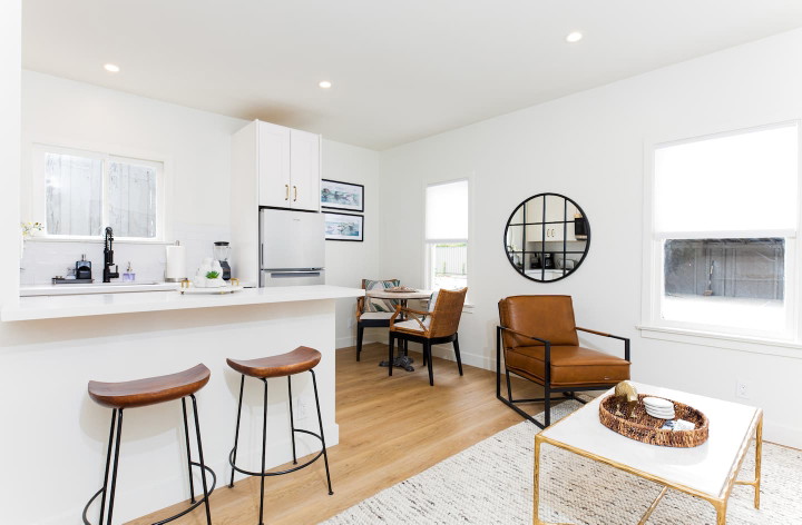 1 Bedroom Beach Bungalow - Near East Beach - Santa Barbara, CA