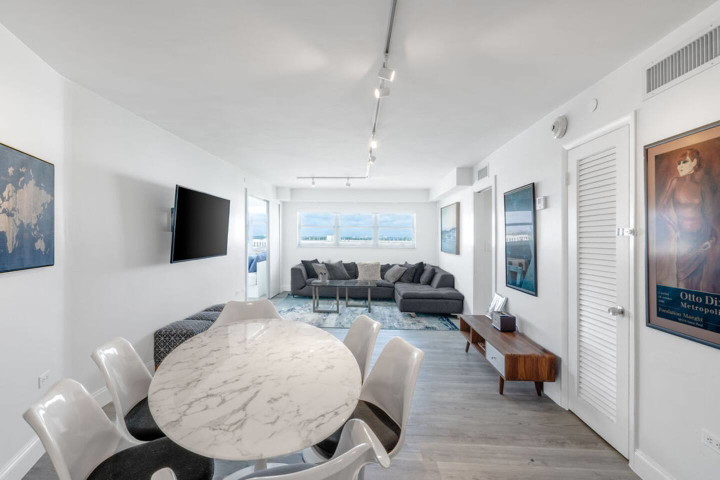 2 Bd Sobe Escape Sunset Views - Steps To Beach - Miami Beach, FL