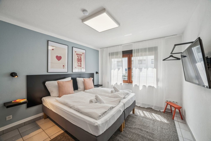 Close To Whu | 3 Bedrooms | Smart Tv | Kitchen - Koblenz