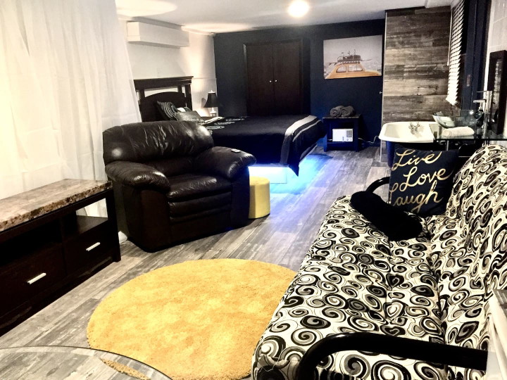 Loft Entrée Privée Et Spa # 308903 - Quebec