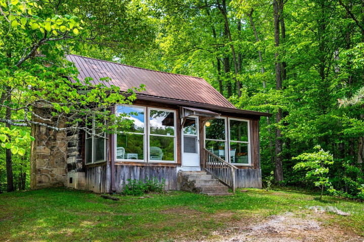 Lake Hideaway Cabin | Catch & Release Fishing - Brown County, IN