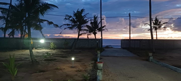 Sea Facing Property | 2 Beds (1 Double + 1sofabed) - Kollam