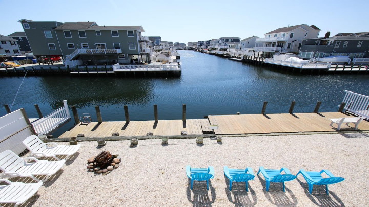 *New* Waterfront Beach Haven West Family Getaway - Jersey Shore, NJ