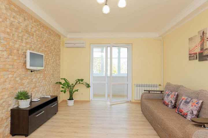 Appartement Confortable De 2 Chambres Dans Le Quartier D'obolonsky - Ukraine