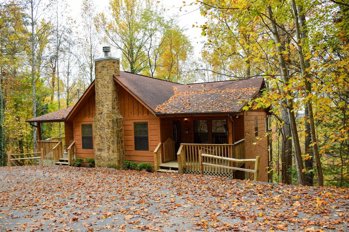 Weeks Worth - Spacious W/ Hot Tub & Wooded View - Townsend, TN