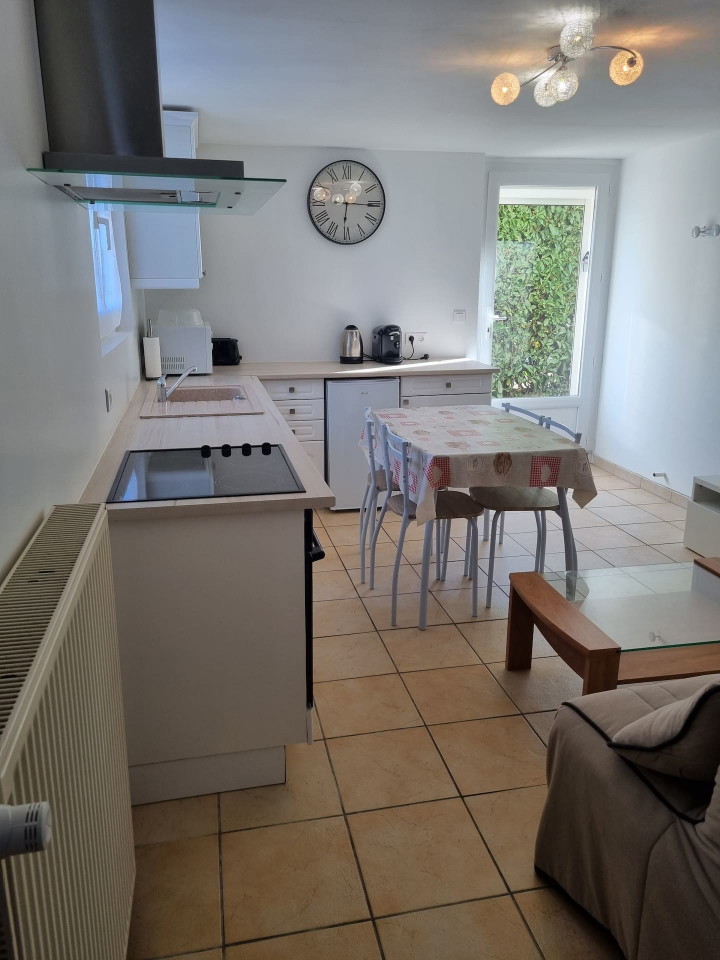 Petit Appartement De 25 M2 Climatisé - Bressuire