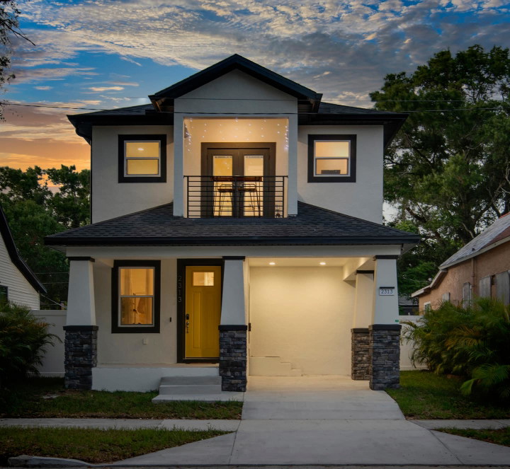 The Golden Cigar: 3 Bed/2.5 Bath West Tampa Gem! - Tampa, FL