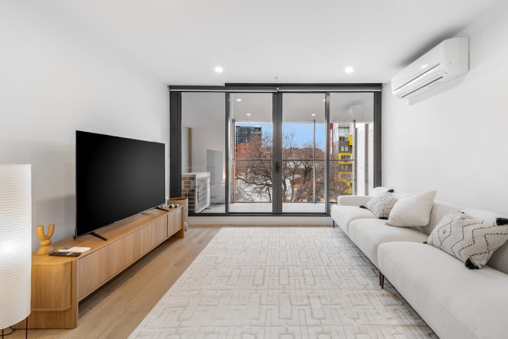 Dual-level Loft | Pool, Parking | Walk To Marvel - Melbourne