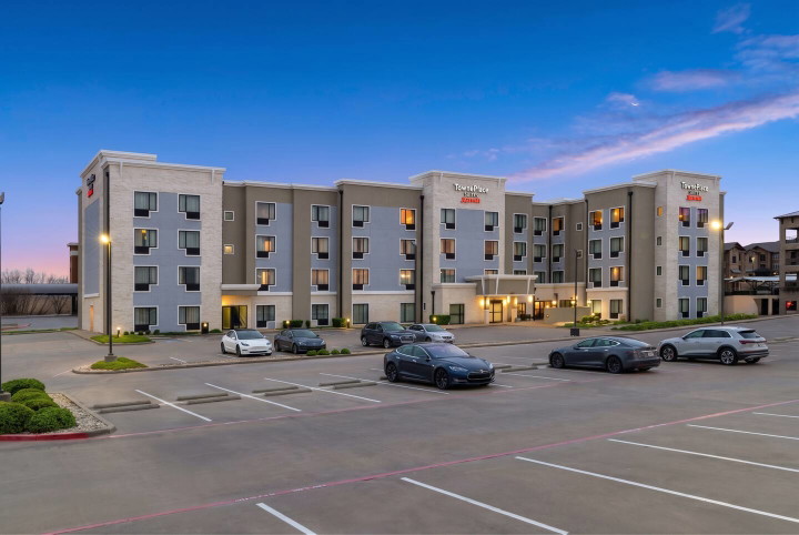 Home Away From Home | Sightseeing. Free Breakfast! - 