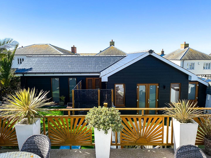 Meadow View Apartments - The Chalet - Holywell Bay