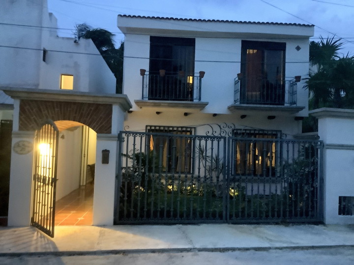 Casa Del Sol Bella Villa Colonial Mexicana - Isla Mujeres
