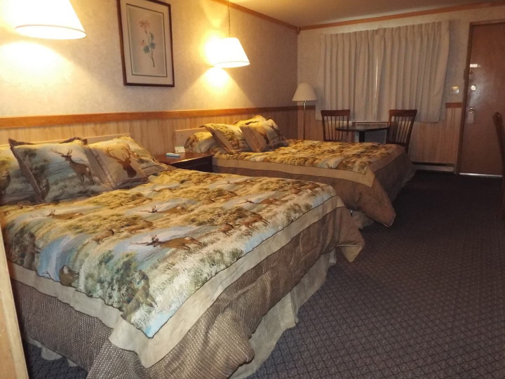Caboose Motel Double Queen Room A 2~4 P - Libby, MT