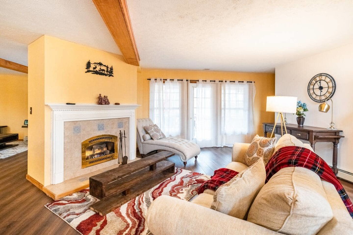 Dream Lake Home, Hot Tub, Arcade, Gym, Spa, Casino - East Stroudsburg, PA