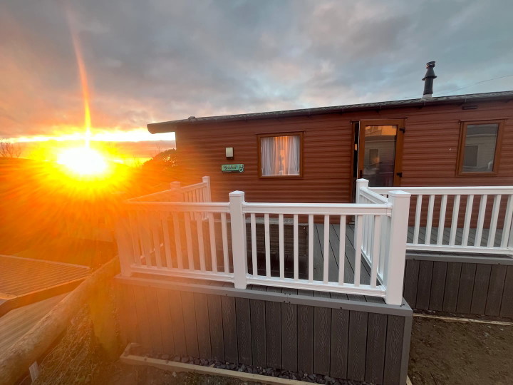 Beautiful 3 Bed Caravan, Views, Decking & Parking. - Croyde