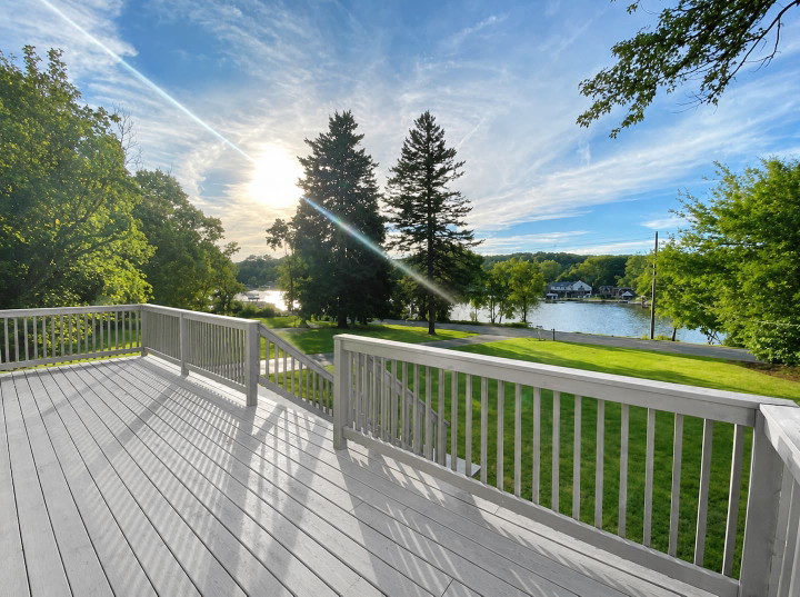 Spacious Water Front Oasis - Crystal Lake, IL