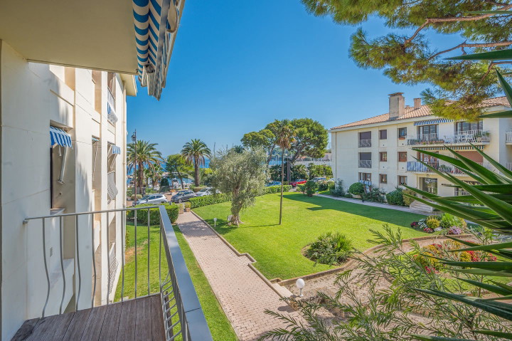 2 Chambres, Garage, Au Coeur De St Jean Cap Ferrat - Saint-Jean-Cap-Ferrat