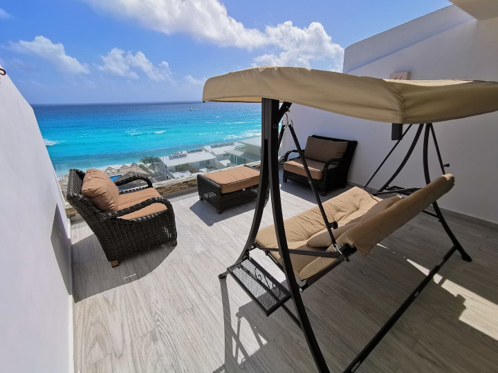 Beachfront Penthouse With A Private Terrace - Cancún