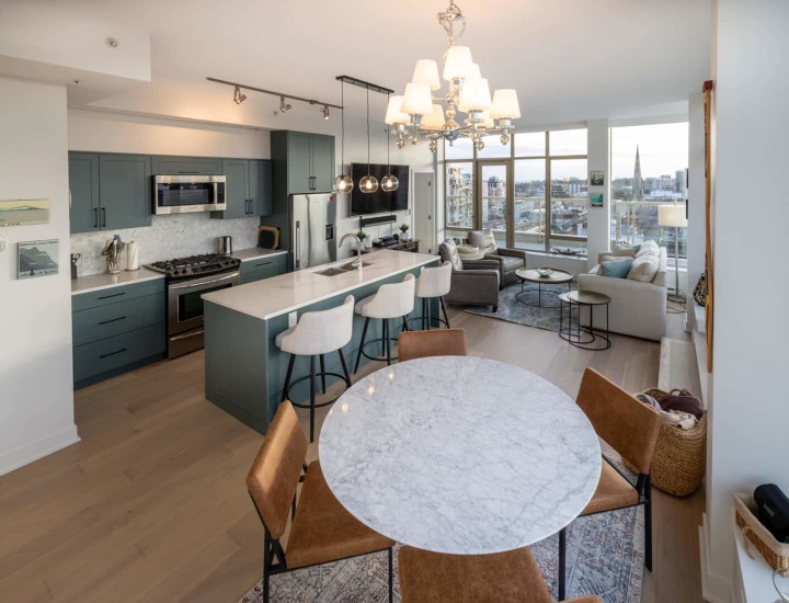 Victoria's Sea-cret-stunning Olympic And Inner Harbour Views From 450 Sq Ft Balcony - Victoria