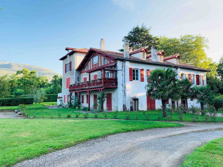Ascain Dans Maison De Caractère, Avec Jardin. - Saint-Pée-sur-Nivelle