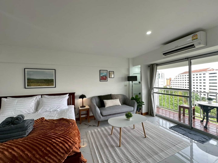 Cozy Studio Near Nimman | Pool + Work Desk - Chiang Mai