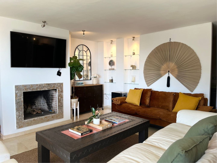 Ojen Penthouse - Monda