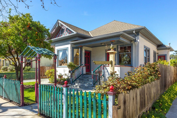 Victorian Paradise Downtown Campbell Intellibed - San Jose, CA