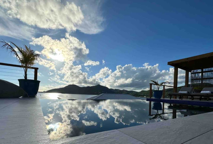 White House - Antigua y Barbuda