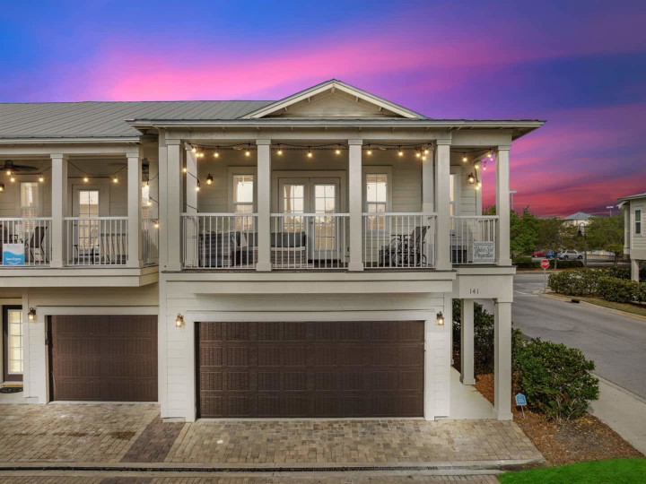 Lux Beach Escape | 4 Kings + Pool + Walk To Beach - Destin, FL