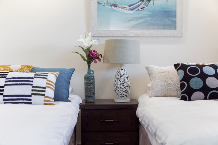 A4 - Deluxe 1 Bedroom, 1 Bathroom Apartment! - Mindarie