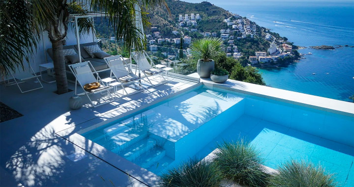 Villa Bianca, Luxury Overlooking Canyelles Petites Beach. Heated Pool - Roses