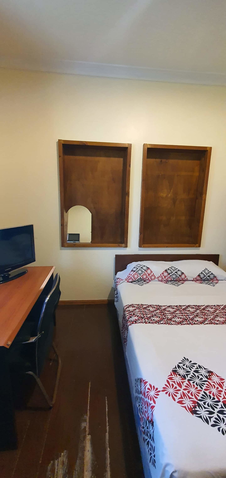 Charming Colonial Bed Room | Shared Bathroom - Apia