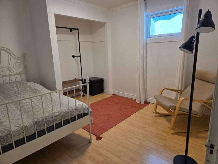 Cozy Vintage Basement Suite - イエローナイフ