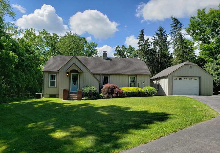Blūm On The Hill Cottage In The Finger Lakes - State of New York