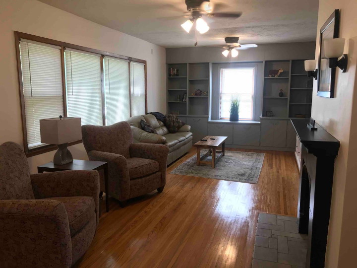 Comfortable 1 Bedroom First Floor Duplex - Lincoln, NE