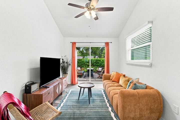 St. Pete Geisha House W/ Hot Tub & Near Down Town - Pinellas Park, FL