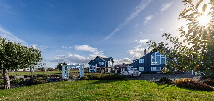 Waterfront Studio Private Guest Suite At Dungeness Barn House - Sequim, WA