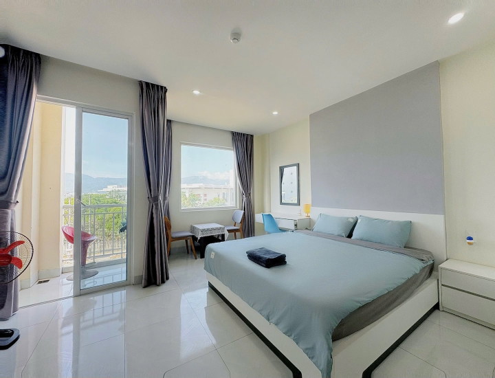 Fullhouse 3.7- Oceansight- Balcony, Mountain View - ベトナム