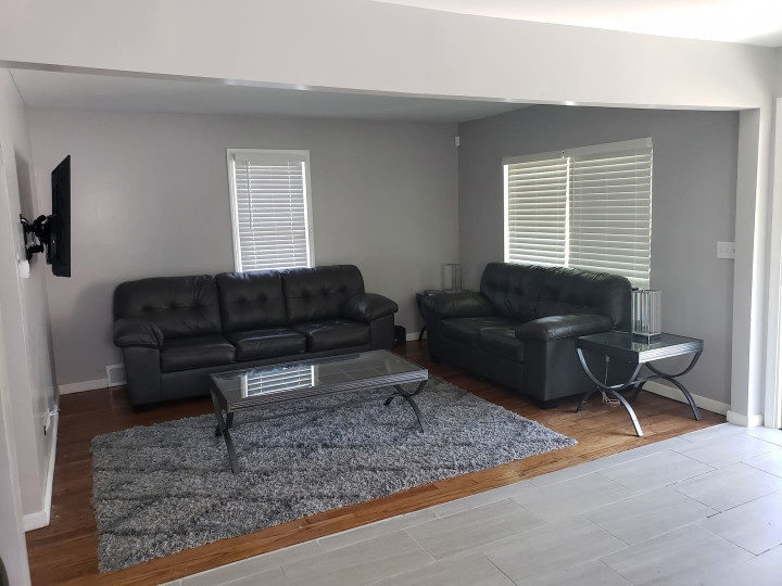 Cute With A Pool. 12 Mins To Downtown. - Dearborn, MI