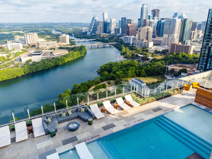 R1203 Atx Designer Condo | Rooftop Pool, Rainey St - Austin, TX
