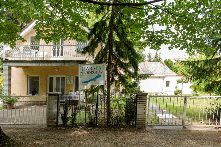 Hársfa Guesthouse "A" - Balatonföldvár