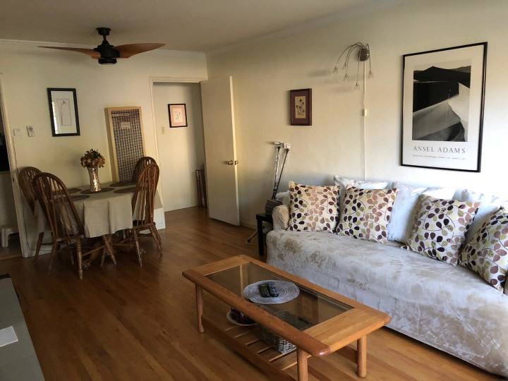Exquisite Dt Unit,walk To Bus Stops - Los Altos, CA