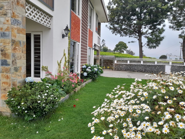 Hill Top  Villa (4 Br) - Coonoor