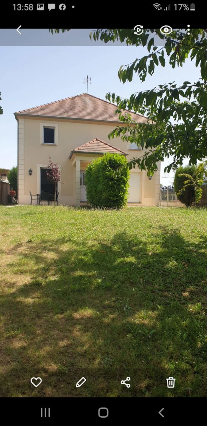 Beau F2 En Duplex Avec Sa Terrasse Et Jardin - Mennecy